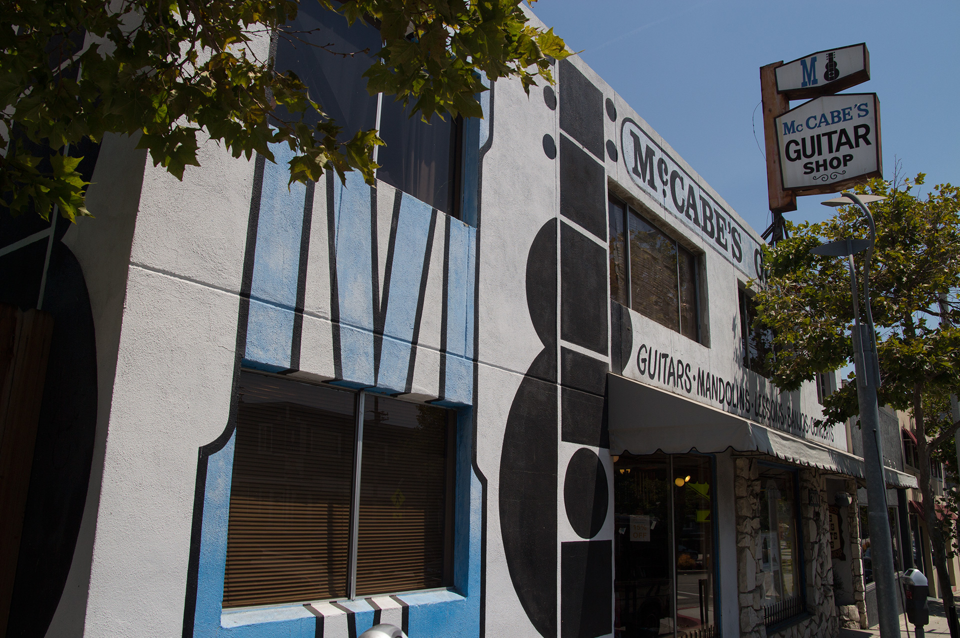 McCabes Home « McCabe's Guitar Shop